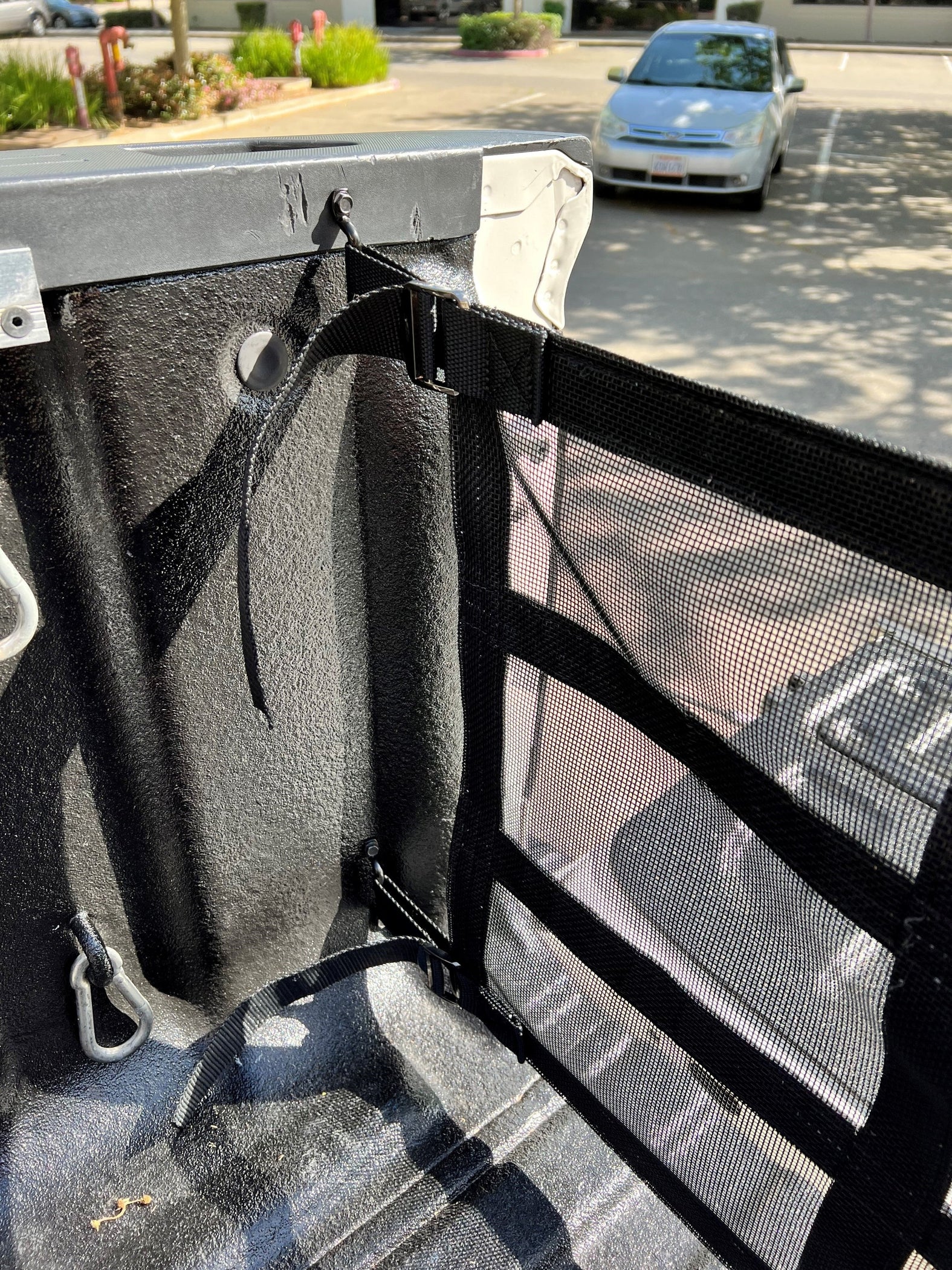 Gladiator Tailgate Net — Gladiator Cargo Nets | Heavy Duty Truck Cargo Net